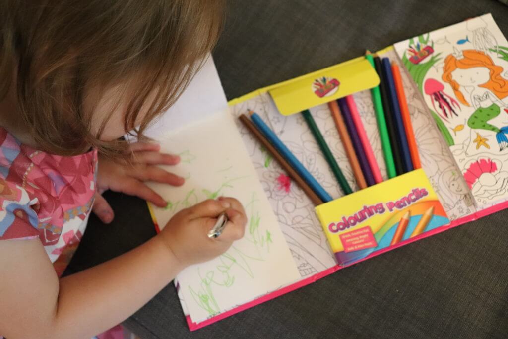 Office Monster Colouring Books and Pens | Review ⋆ Jupiter & Dann